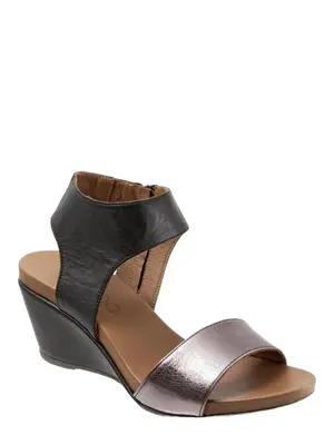 BUENO Bueno Ida Wedge Sandal Pewter Metallic/ Black Leather