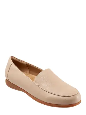 Trotters Trotters Deanna Flat Loafer Beige