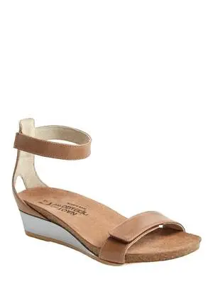 Naot Mermaid Sandal - Arizona Tan