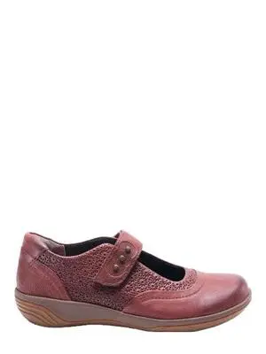 HALSA FOOTWEAR Hälsa Footwear Embossed Mary Jane Dark Cherry Leather