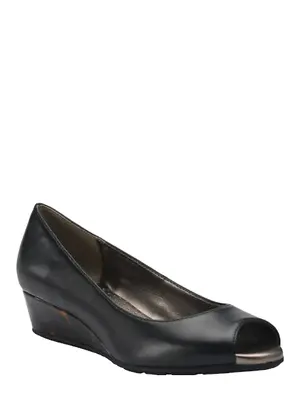 Bandolino Bandolino Peep Toe Wedge Pump Black