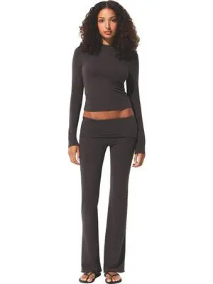 SKIMS Long Sleeve T-Shirt Iron