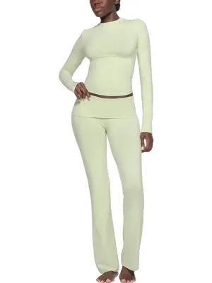 SKIMS Long Sleeve T-Shirt Pistachio