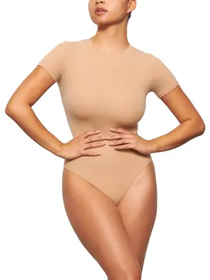 SKIMS SKIMS Fits Everybody Short Sleeve Bodysuit Clay