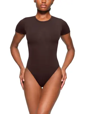 SKIMS SKIMS Fits Everybody Short Sleeve Bodysuit Espresso