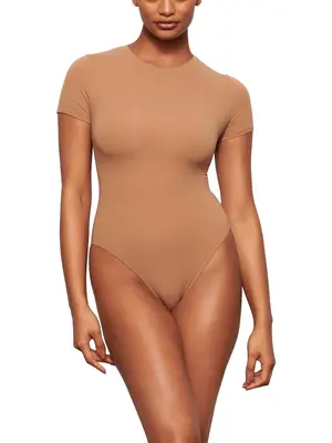 SKIMS SKIMS Fits Everybody Short Sleeve Bodysuit Sienna