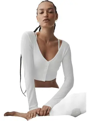Alo Yoga Ribbed Cropped Whisper Cardigan Top - White