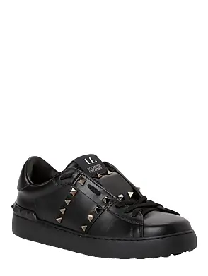 Valentino Garavani Valentino Garavani Rockstud Low Top Sneakers Black/metal Studs