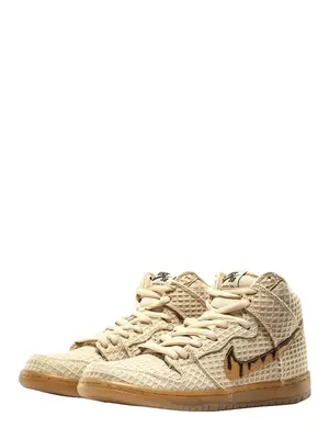 Nike Dunk High Premium Sb Sneakers - Gold