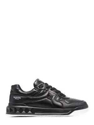 Valentino Garavani Roman Stud Low-top Sneakers - Black
