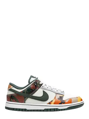 Nike Dunk Low SE Multi-Camo Sneakers Green