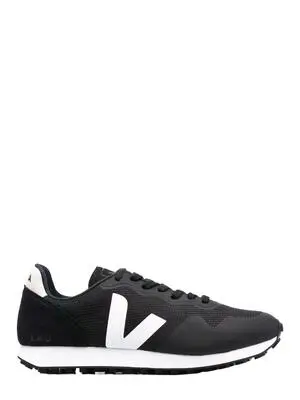VEJA Logo-patch Low-top Sneakers - Black