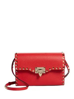 Valentino Garavani Valentino Garavani Rockstud Shoulder Bag Rouge Pur