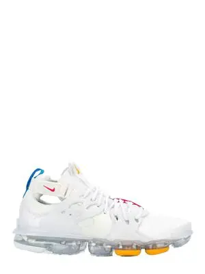 NIKE Air DVSM Sneakers