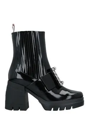 ROGER VIVIER Ankle Boots In Soft Leather - Black