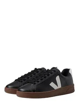 VEJA Urca Sneakers - Black