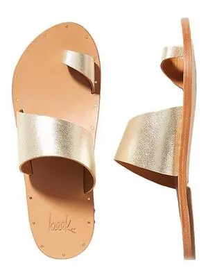 Beek Finch Toe-loop Sandals - Platinum/honey