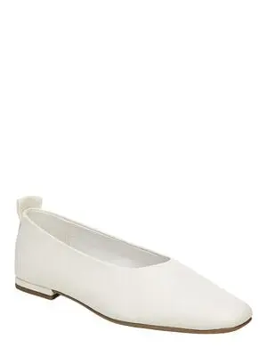 Franco Sarto Vana Flat - White