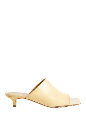 Bottega Veneta Leather Stretch Mules - Neutral