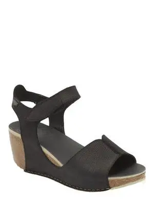 ON FOOT On Foot Leather Wedge Sandal Black Leather
