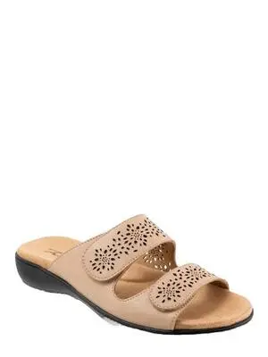 Trotters Ruthie Sandal - Beige