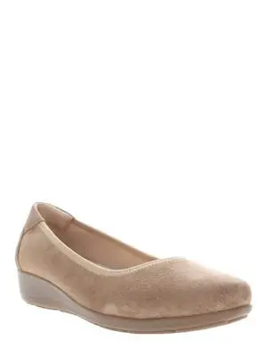 PROPET Propét Yara Wedge Slip-On Natural Buff Suede