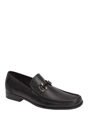 FERRAGAMO Grandioso Pebbled Driving Shoe With Gancio Ornament - Black Leather