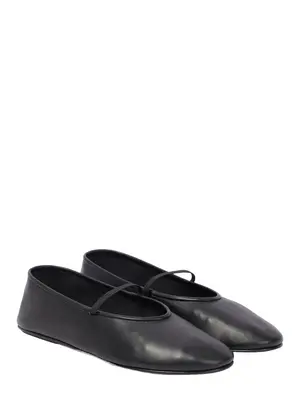 THE ROW Leather Ballerina Flats - Black