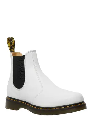 Dr. Martens Dr. Martens 2976 Smooth Leather Chelsea Boots White