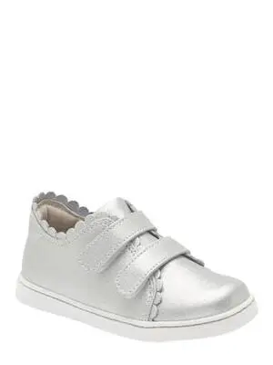 L'AMOUR Caroline Scallop Sneaker - Silver