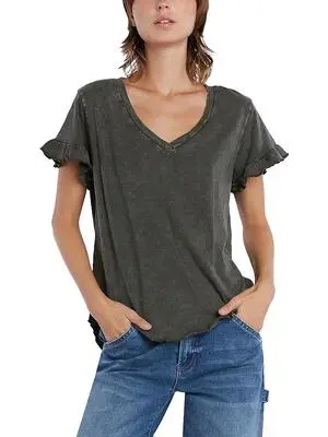BILLY T Ruffled V-Neck Tee Ponderosa