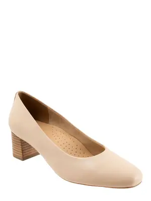 Trotters Daria Block Heel Pumps Beige