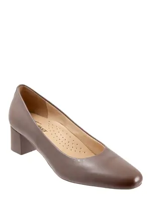 Trotters Daria Block Heel Pumps Taupe