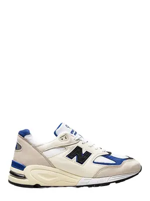 NEW BALANCE 990 V2 Sneakers - White