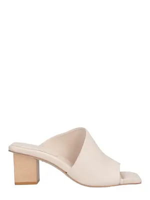 EQUITARE EQUITARE Leather Slide Sandals Ivory