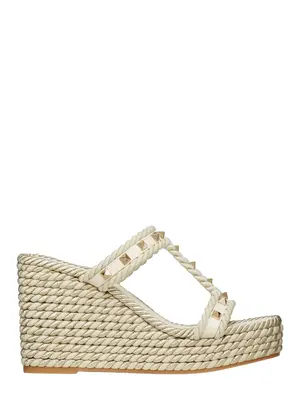 Valentino Garavani Rockstud Torchon 90mm Wedge Sandals - Neutrals