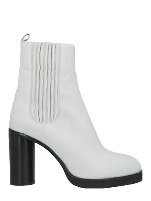 Isabel Marant Ankle Boots In Calfskin - White