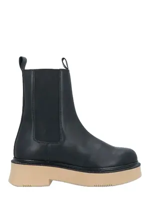 NILA & NILA Ankle Chelsea Boots - Black