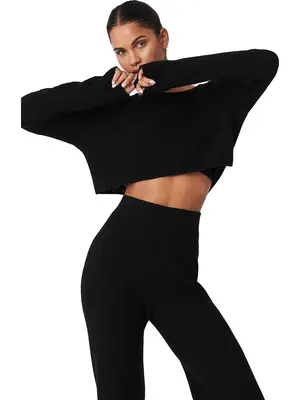 Alo Yoga Cashmere Plush Waffle Cropped Long Sleeve Top - Black