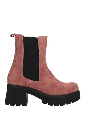 DIVINE FOLLIE Ankle Boots In Leather With Elasticized Gores And Cleated Sole - Pink
