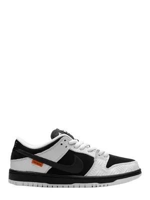 Nike X Tightbooth Sb Dunk Low Sneakers - Black