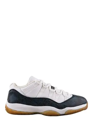 JORDAN Retro Low 'snakeskin - White