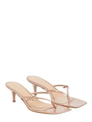 GIANVITO ROSSI Patent Leather Thong Sandals - Beige