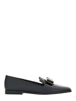 FERRAGAMO Vara Plate Loafer - Black