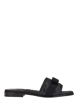 FERRAGAMO Vara Bow Quilted Slides - Black