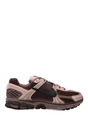Nike Zoom Vomero 5 Sneakers Brown