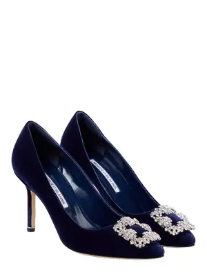 Manolo Blahnik Hangisi 90 Embellished Velvet Pumps - Blue