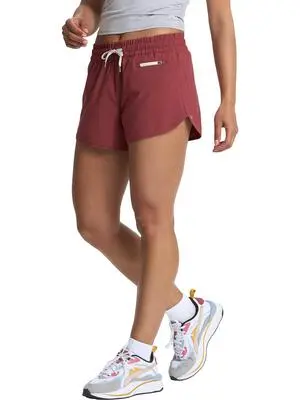 Vuori Clementine 2.0 Shorts 4 Currant