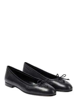Manolo Blahnik Veralli Leather Ballet Flats - Black
