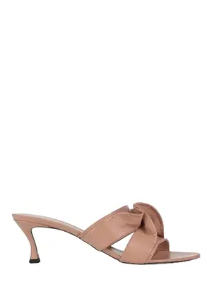 Valentino Garavani VALENTINO GARAVANI Leather Ruffle Sandals Beige